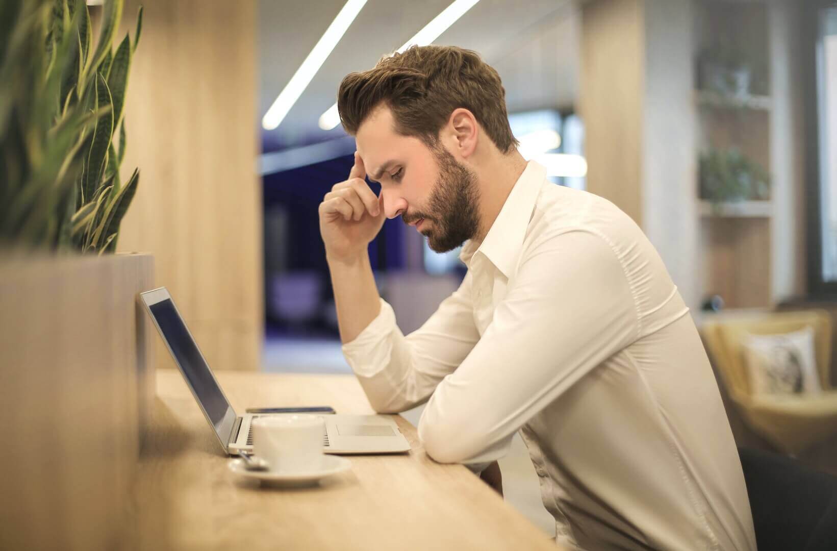 How To Respond to Negative Employer Reviews on Glassdoor | Pivot + Edge
